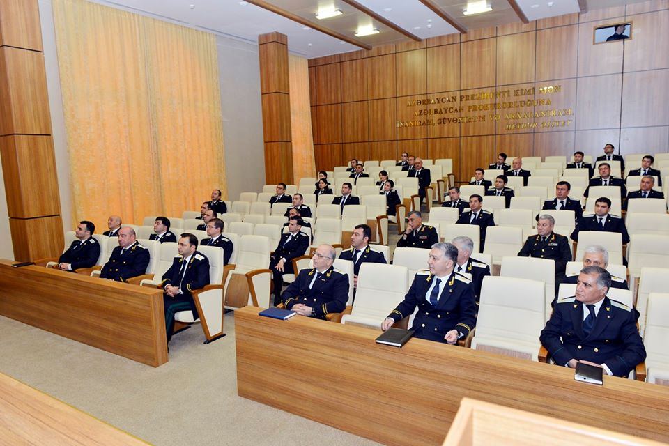 Baş prokurorun yeni müavinləri kollektivə təqdim olundu